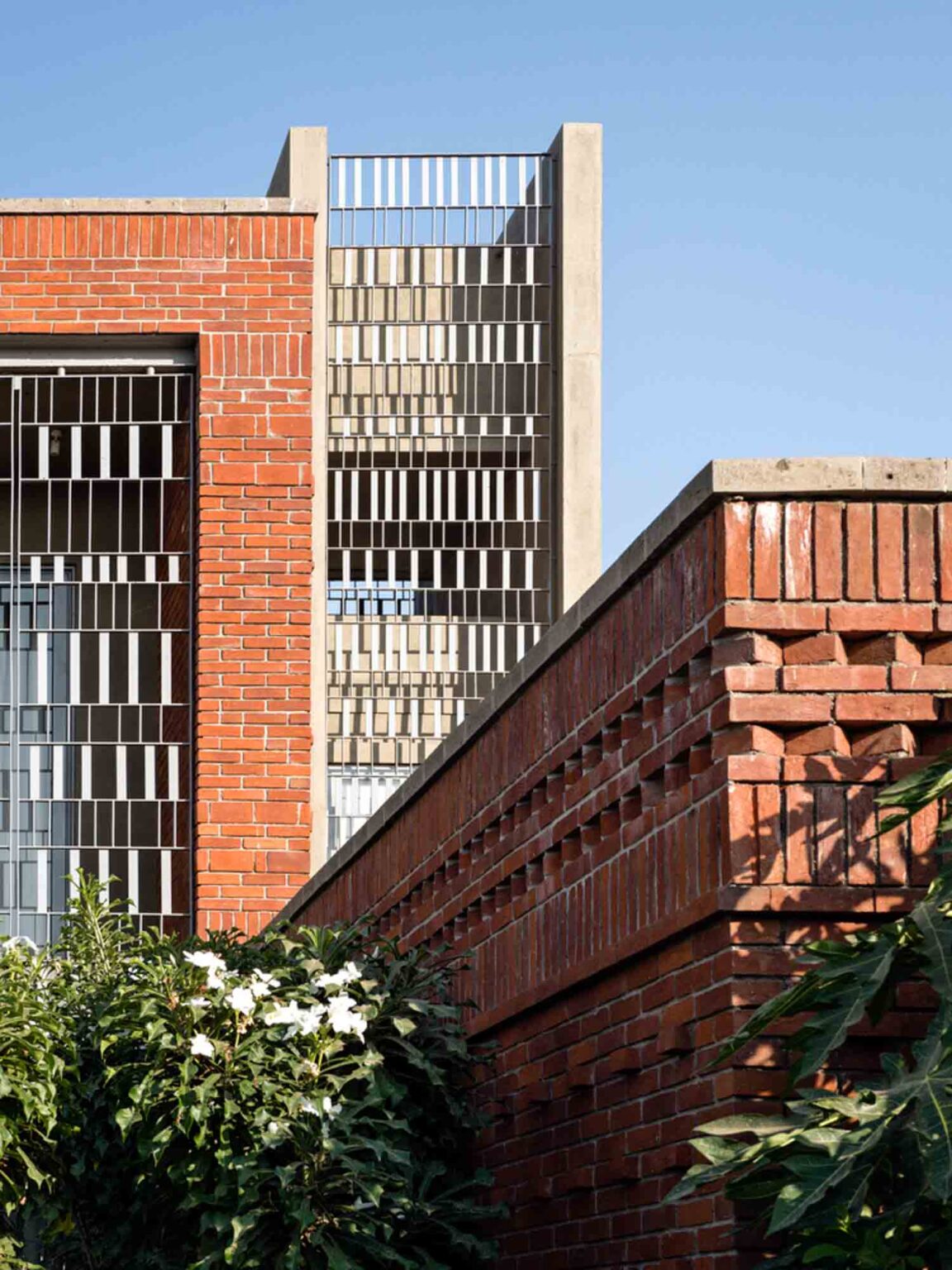 The Brick House / Studio Humane | Design Essentia Magazine